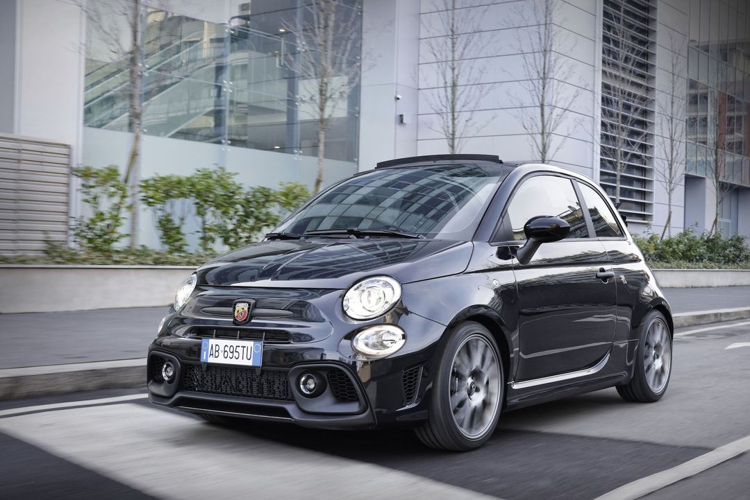 Abarth 595C vergleichen konfigurieren kaufen | AUTOGOTT.AT
